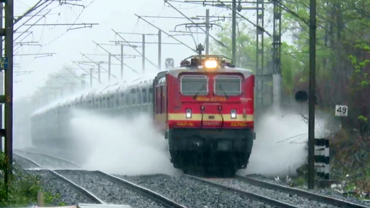 Dirtiest trains in India: Here are Indian Railways' 5 most unhygienic trains | Asianet Newsable