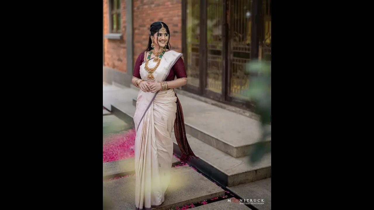 Megha Akash Engagement Photos : முன்னாள் அமைச்சர் மகனுடன் காதல் ...