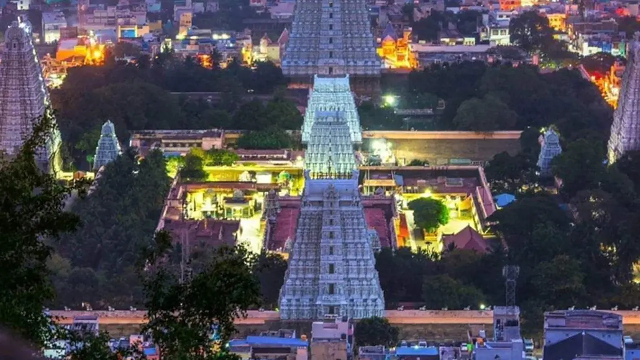Tiruvannamalai Girivalam: கிரிவலம் வரும் பக்தர்களிடம் அடாவடி செய்யும் ...