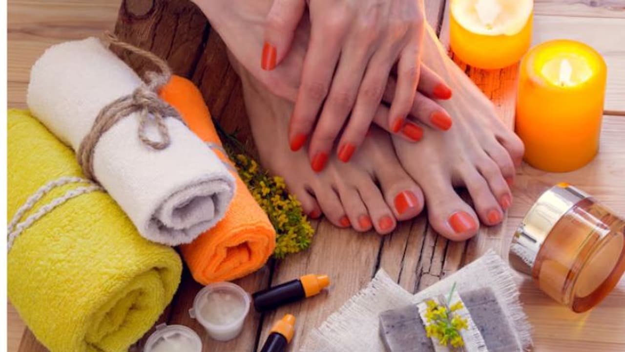 Why soaking your feet in salt water is a game-changer? | Asianet Newsable
