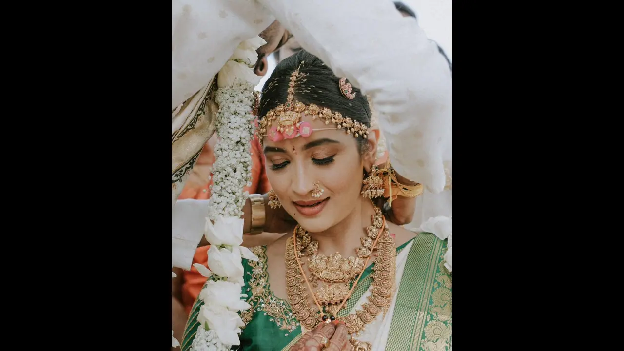 Jothe Jotheyali Fame Actress Manasa Manohar Marries Preetham Chandra ...