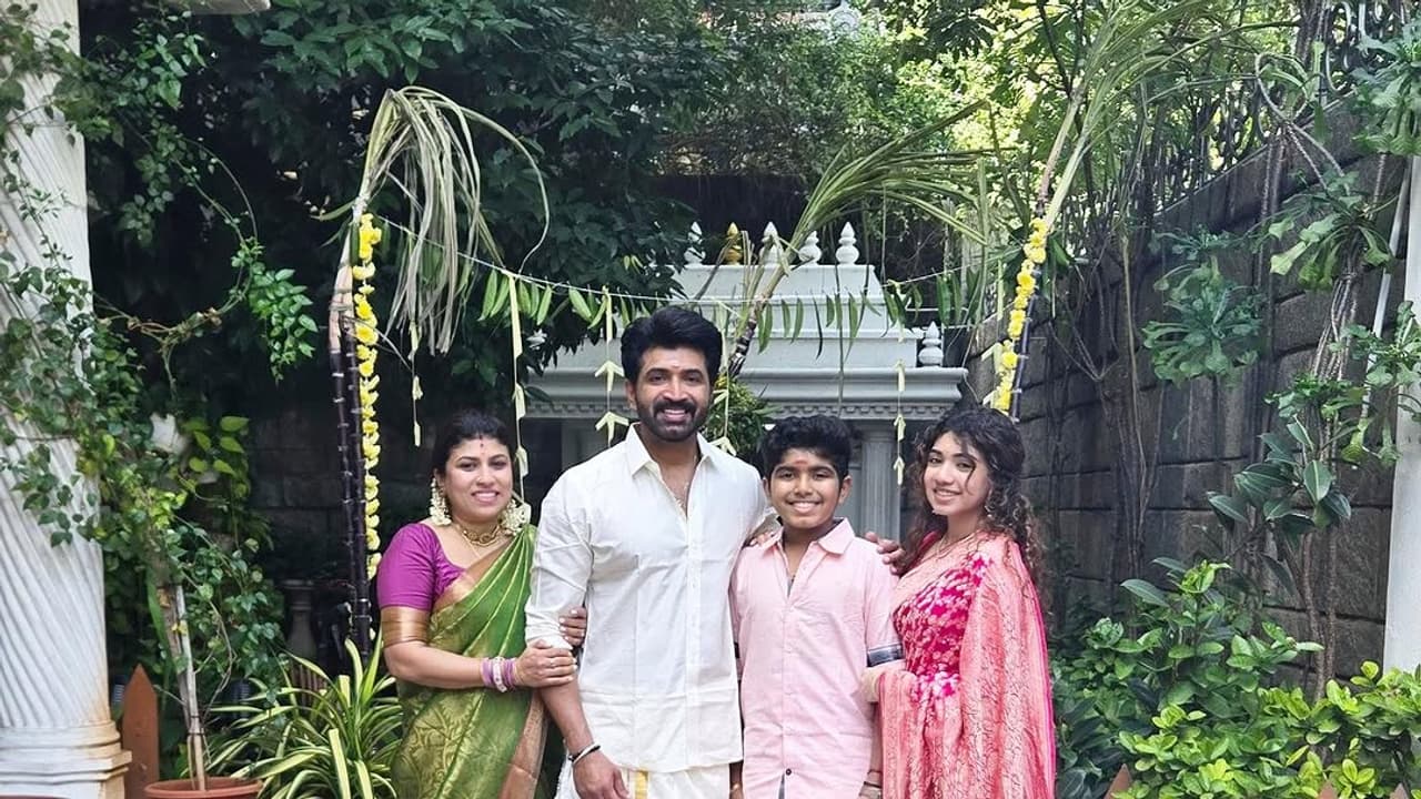 Arun Vijay Daughter Poorvi: சேலை கட்டி அழகில் ஹீரோயின்களை மிஞ்சிய அருண் ...