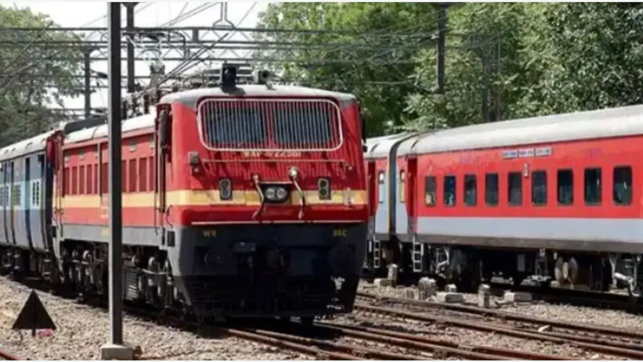 Tamilnadu Express Trains: தமிழ்நாட்டில் 9 எக்ஸ்பிரஸ் ரயில்களில் ஸ்லீப்பர் பெட்டிகள் குறைப்பு ...