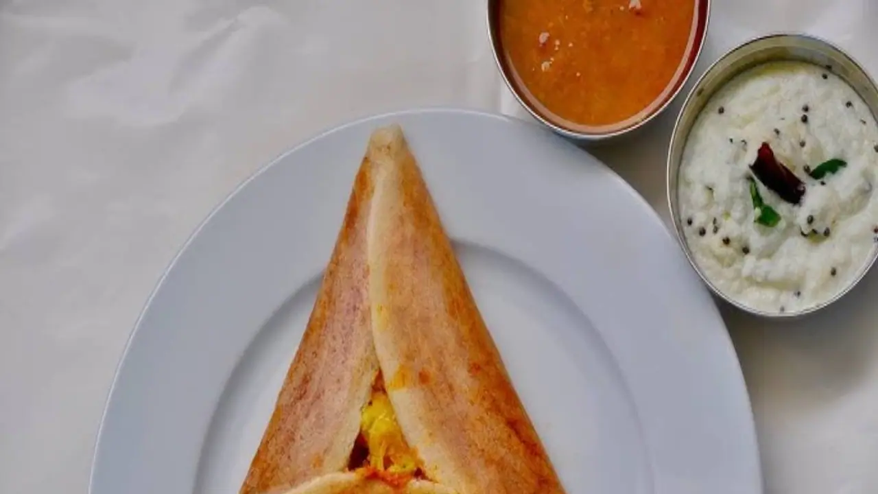 Kanchipuram Temple Style Dosa Recipe ಕಾಂಚಿಪುರಂ ದೇವಸ್ಥಾನದ ಸ್ಪೆಷಲ್ ದೋಸೆ ...