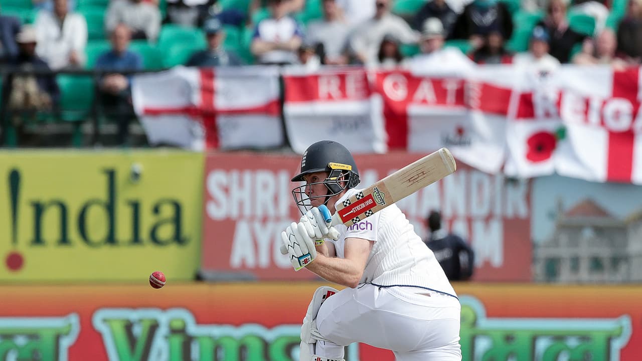 Ashes: Zak Crawley gets pair of ducks, joins unwanted English list | Asianet Newsable