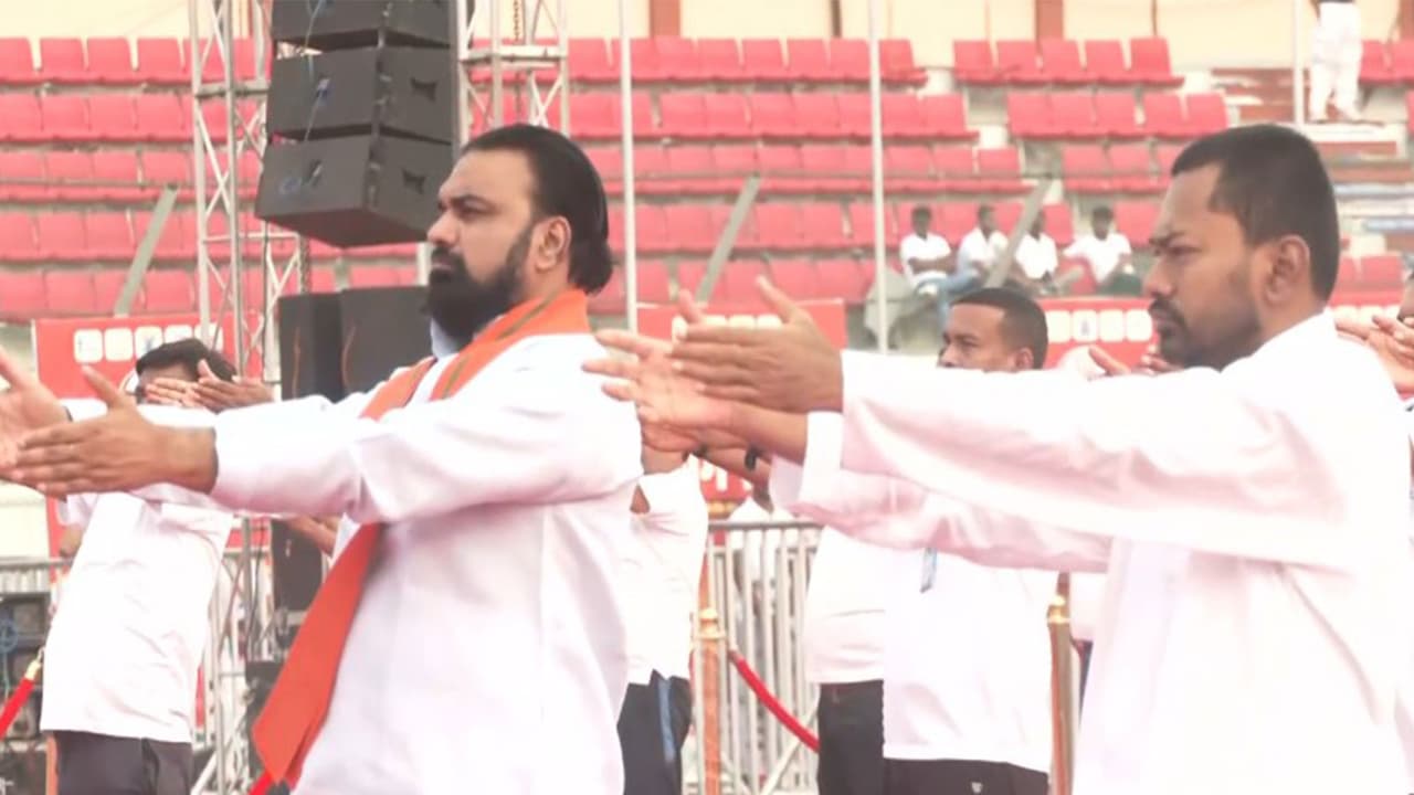 Bihar leaders mark 12th Yoga Day; Lallan Singh hails global reach ...