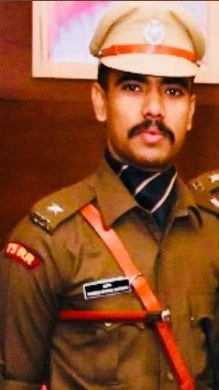 Meet an IPS officer who once sold vegetables with his mother | An Ips ...