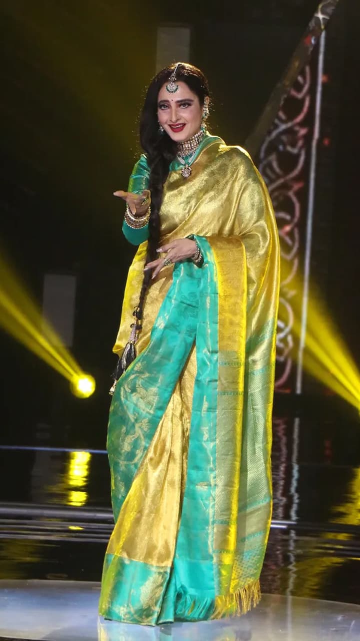 bollywood actress rekha stylish saree Looks 69ನೇ ವರ್ಷದಲ್ಲೂ ಆಕರ್ಷಕವಾಗಿ ...