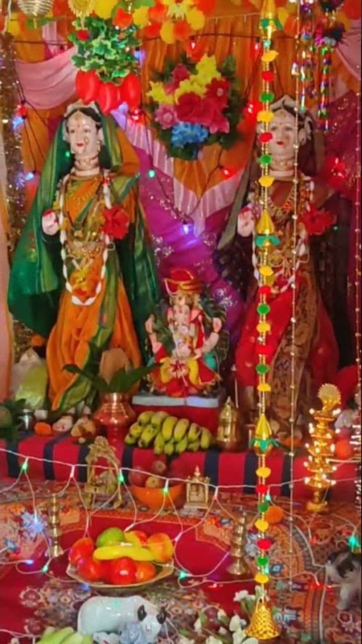 Jyeshtha Gauri Avahana : गौरीचे गणपतीसोबत नाते काय? वाचा 5 खास गोष्टी ...