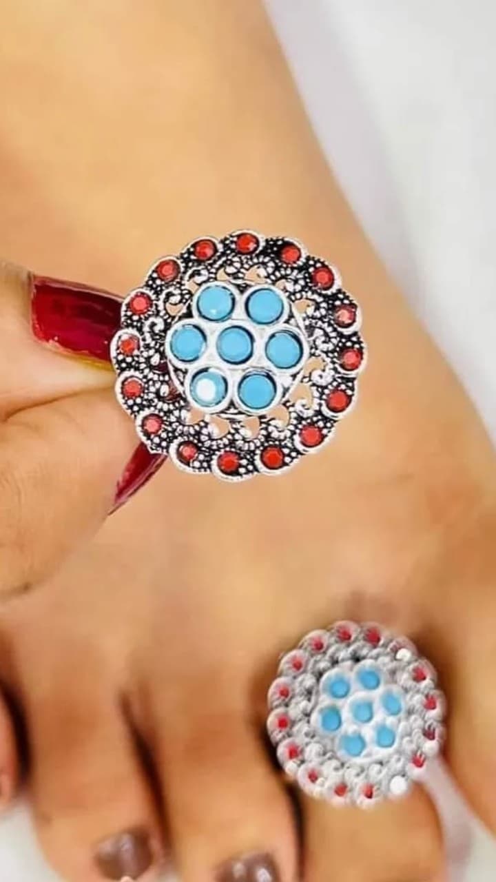 Fancy Toe Rings for Stylish Look: ಕಾಲಿಗೆ ಸ್ಟೈಲಿಶ್ ಲುಕ್ ನೀಡುವ ಒಂದು ...