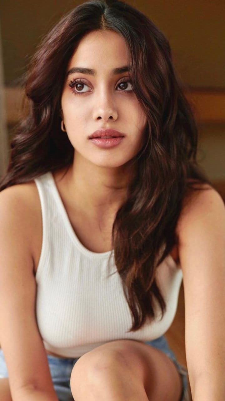 ಸಿನಿಮಾಗೆ ಹೂಡಿದ ಬಂಡವಾಳವೂ ಬರದ ಜಾನ್ವಿ ಕಪೂರ್ 5 ಪ್ಲಾಫ್ ಸಿನಿಮಾಗಳು | Top 5 Janhvi Kapoor Movies That ...