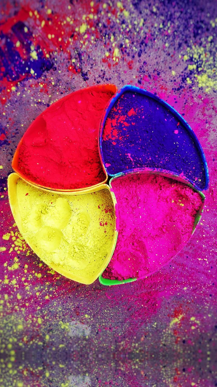 Holi 2025 puja guide: Know which color gulaal to offer to each deity ...