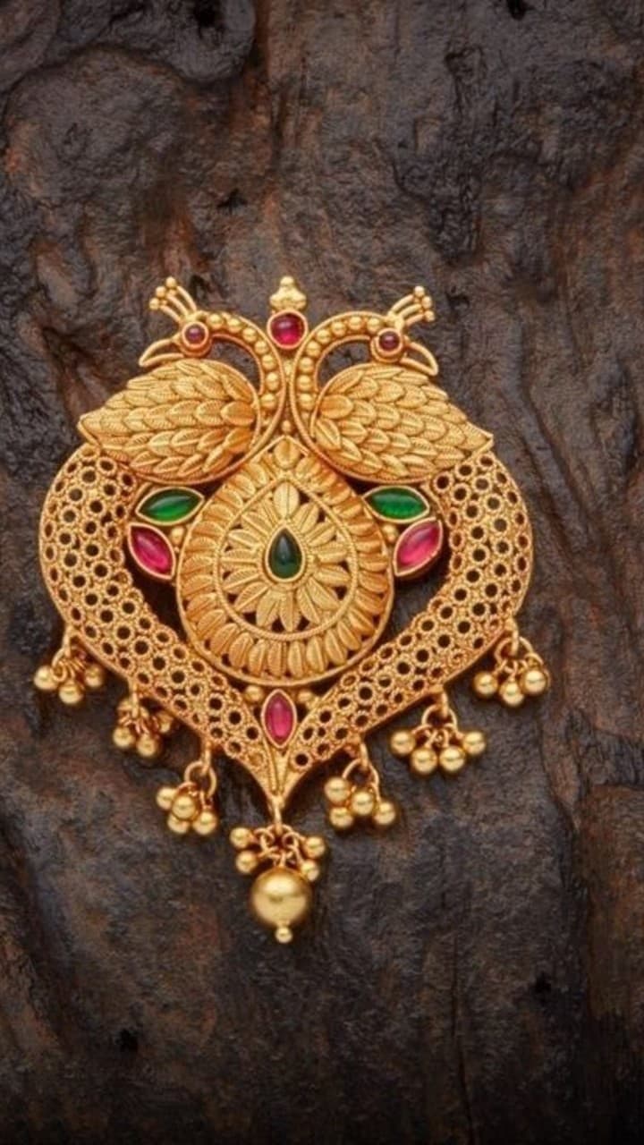 4 ग्राम में बनवाएं Modern Locket, Gold Chain लगेगी चार गुना महंगी ...