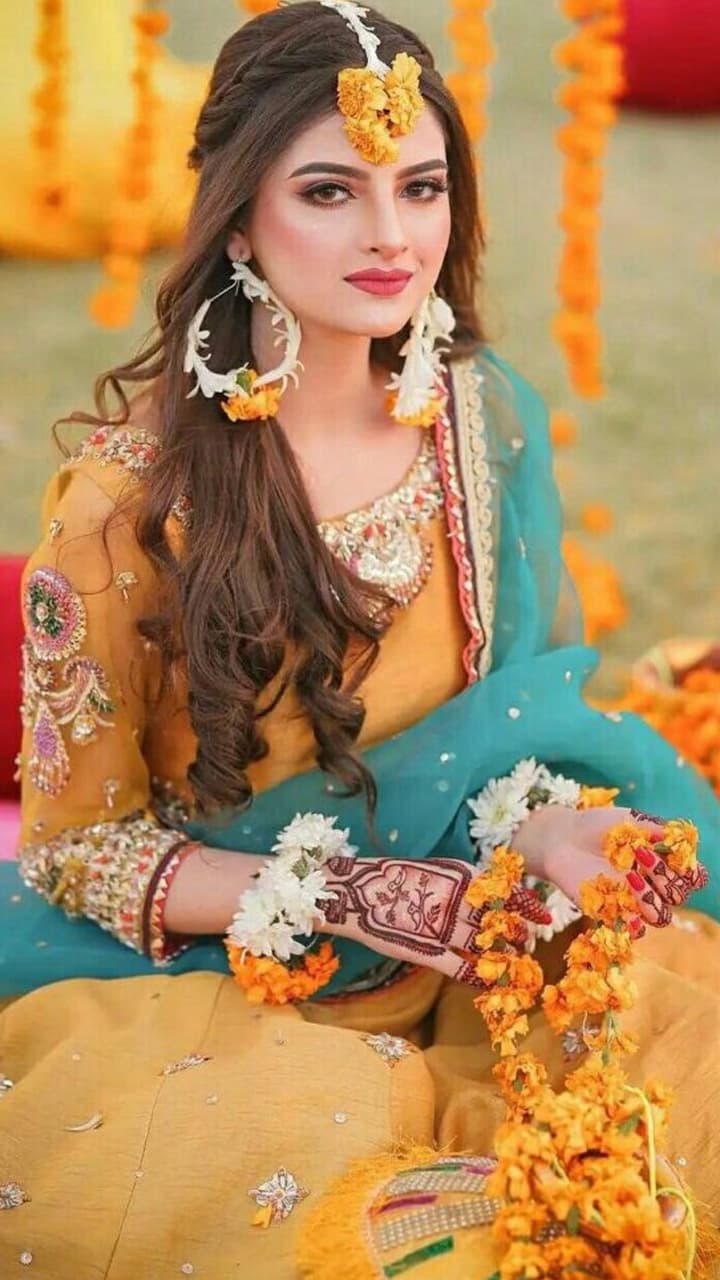 Haris Rauf wife Pics : అందంలో హీరోయిన్లకు పోటీనిస్తున్న హారిస్ రౌఫ్ భార్య ముజ్నా మసూద్ | Meet ...