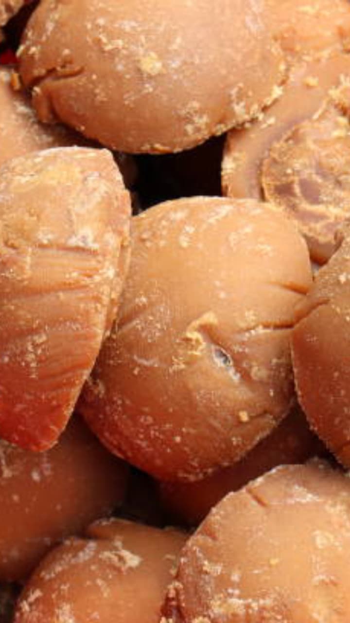 Jaggery Benefits: রোজ গুড় খেলে কী কী উপকার পাবেন? জানলে অবাক হবেন ...