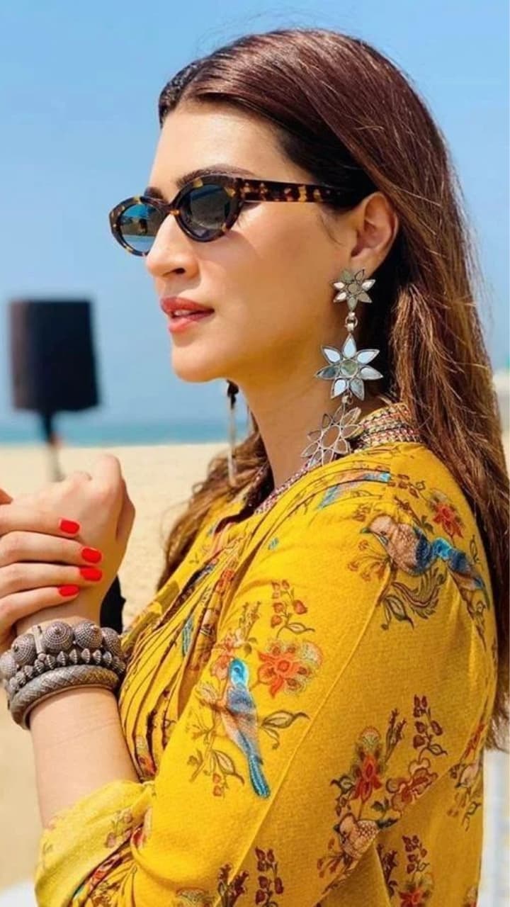 Ladies Chashma: कातिलाना लुक की गारंटी! 7 चश्मे देंगे शार्प जॉलाइन ...